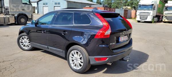 Black Volvo XC60 2010 in Riga, with an engine capacity of 2.40 L and mileage of 0 thousand km for 9900 €, photo 6 on AUTOMOTO.COM.LV