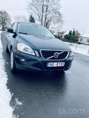 Melns Volvo XC60 2010 Jēkabpils, ar dzinēja tilpumu 2.40 L un nobraukumu 220 tūkst. km par 7300 €, foto 2 vietnē AUTOMOTO.COM.LV