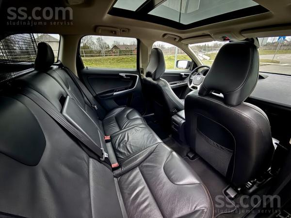 Melns Volvo XC60 2010 Rēzekne, ar dzinēja tilpumu 2.40 L un nobraukumu 269 tūkst. km par 8590 €, foto 10 vietnē AUTOMOTO.COM.LV