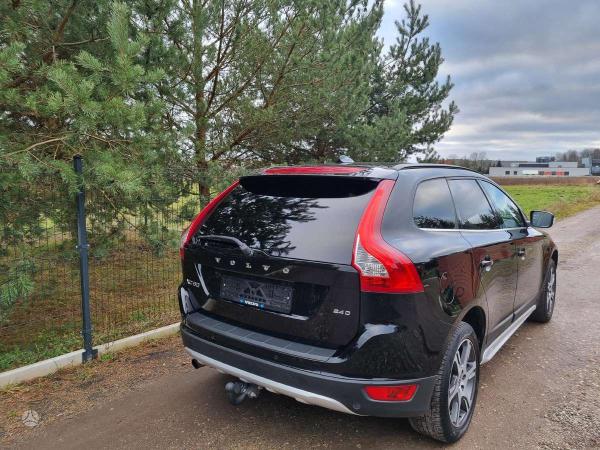 Black Volvo XC60 2010 in Kaunas, with an engine capacity of 2.40 L and mileage of 241 thousand km for 7390 €, photo 9 on AUTOMOTO.COM.LV