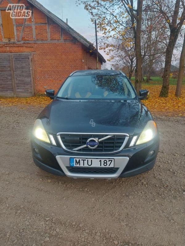 Melns Volvo XC60 2010 Kretinga, ar dzinēja tilpumu 2.40 L un nobraukumu 340 tūkst. km par 6500 €, foto 1 vietnē AUTOMOTO.COM.LV