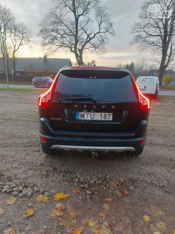 Melns Volvo XC60 2010 Kretinga, ar dzinēja tilpumu 2.40 L un nobraukumu 340 tūkst. km par 6500 €, foto 2 vietnē AUTOMOTO.COM.LV
