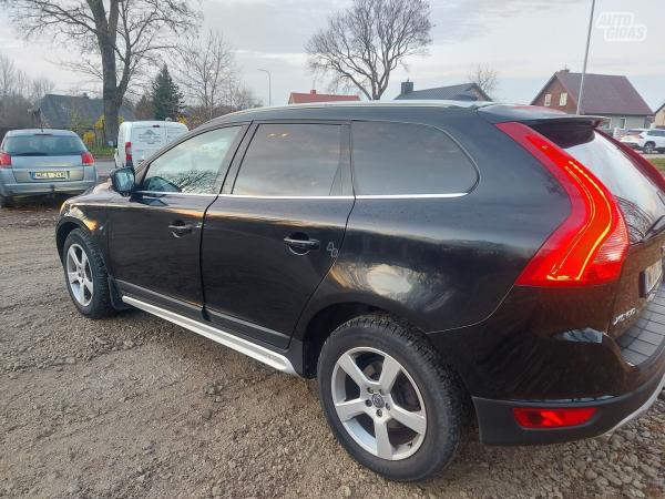 Melns Volvo XC60 2010 Kretinga, ar dzinēja tilpumu 2.40 L un nobraukumu 340 tūkst. km par 6500 €, foto 3 vietnē AUTOMOTO.COM.LV