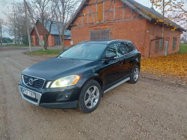 Melns Volvo XC60 2010 Kretinga, ar dzinēja tilpumu 2.40 L un nobraukumu 340 tūkst. km par 6500 €, foto 7 vietnē AUTOMOTO.COM.LV