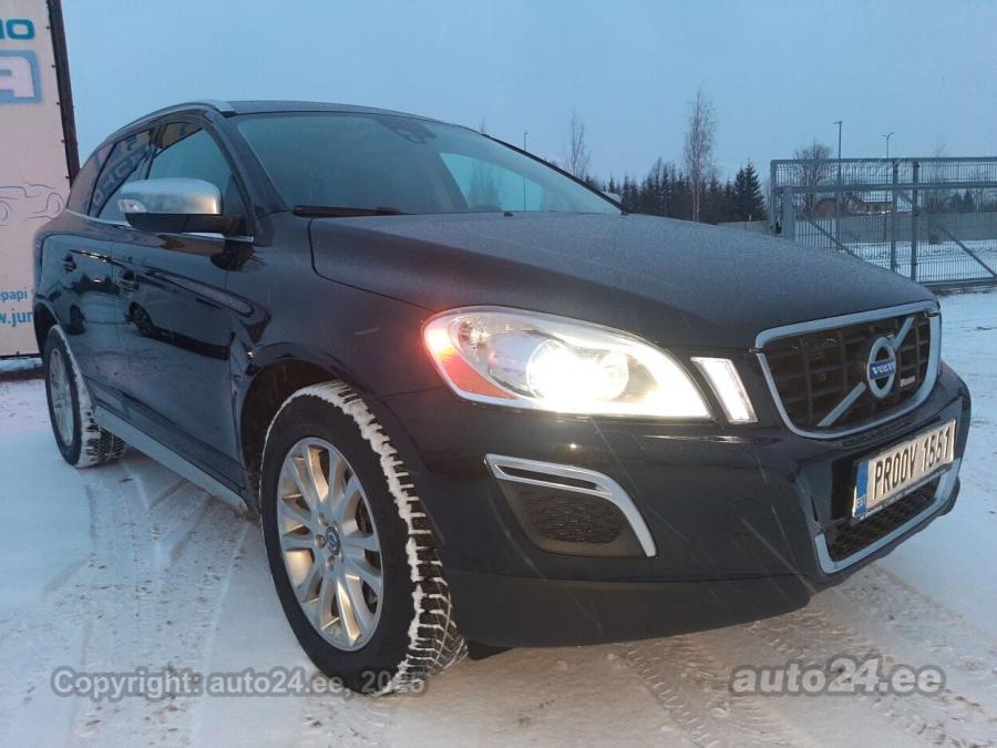 Melns Volvo XC60 2010 Tartu, ar dzinēja tilpumu 2.40 L un nobraukumu 173 tūkst. km par 11190 €, foto 3 vietnē AUTOMOTO.COM.LV