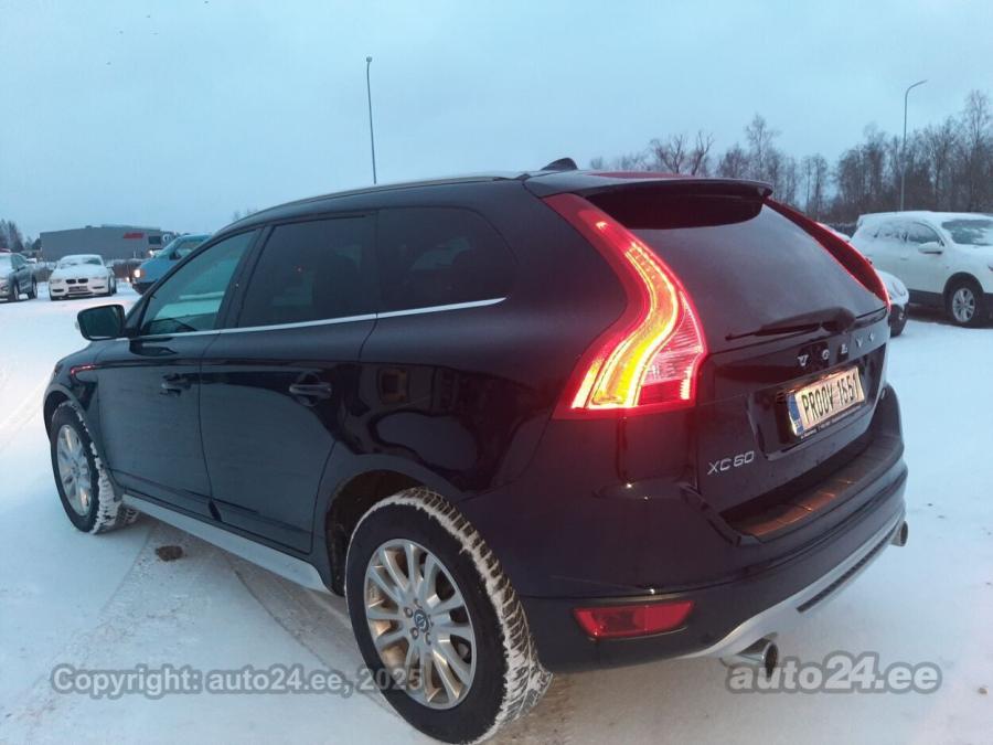 Melns Volvo XC60 2010 Tartu, ar dzinēja tilpumu 2.40 L un nobraukumu 173 tūkst. km par 11190 €, foto 6 vietnē AUTOMOTO.COM.LV