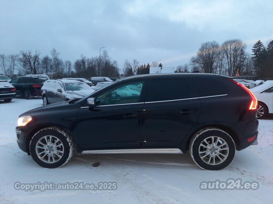 Melns Volvo XC60 2010 Tartu, ar dzinēja tilpumu 2.40 L un nobraukumu 173 tūkst. km par 11190 €, foto 8 vietnē AUTOMOTO.COM.LV