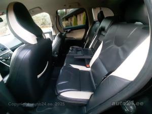 Melns Volvo XC60 2010 Tartu, ar dzinēja tilpumu 2.40 L un nobraukumu 173 tūkst. km par 11190 €, foto 17 vietnē AUTOMOTO.COM.LV