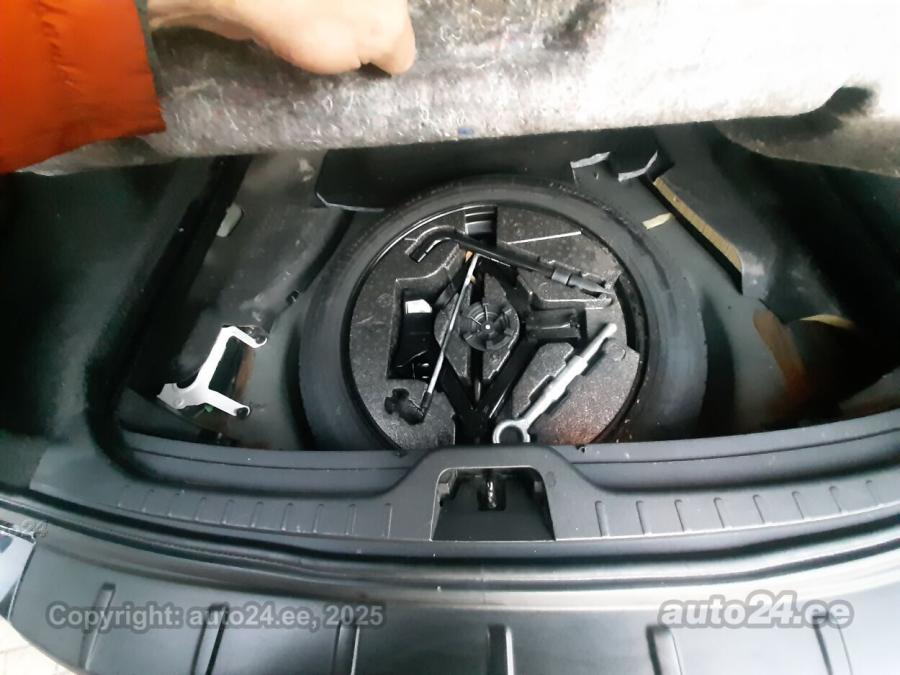 Melns Volvo XC60 2010 Tartu, ar dzinēja tilpumu 2.40 L un nobraukumu 173 tūkst. km par 11190 €, foto 22 vietnē AUTOMOTO.COM.LV