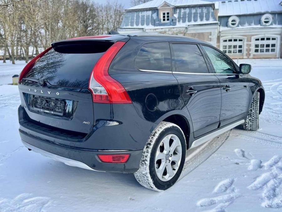 Melns Volvo XC60 2010 Viļņa, ar dzinēja tilpumu 2.40 L un nobraukumu 290 tūkst. km par 7000 €, foto 4 vietnē AUTOMOTO.COM.LV