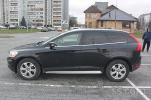 Melns Volvo XC60 2010 Rīga, ar dzinēja tilpumu 2.40 L un nobraukumu 284 tūkst. km par 9000 €, foto 3 vietnē AUTOMOTO.COM.LV