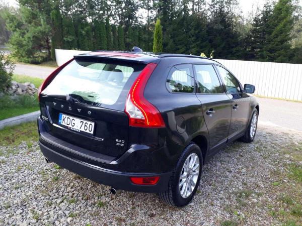 Melns Volvo XC60 2010 Viļņa, ar dzinēja tilpumu 2.40 L un nobraukumu 302 tūkst. km par 7500 €, foto 5 vietnē AUTOMOTO.COM.LV