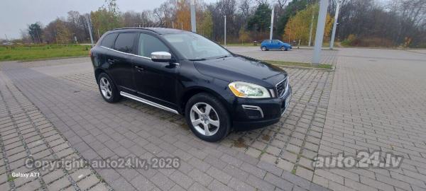 Black Volvo XC60 2010 in Tallinn, with an engine capacity of 2.40 L and mileage of 341 thousand km for 8670 €, photo 4 on AUTOMOTO.COM.LV