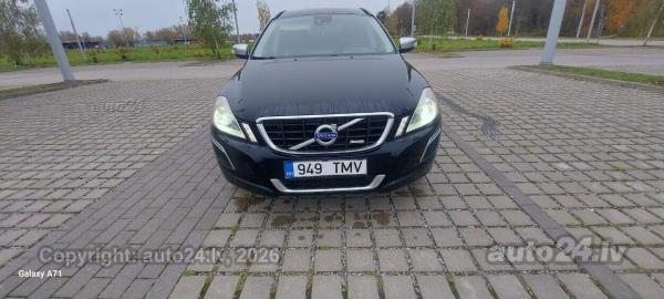 Black Volvo XC60 2010 in Tallinn, with an engine capacity of 2.40 L and mileage of 341 thousand km for 8670 €, photo 6 on AUTOMOTO.COM.LV