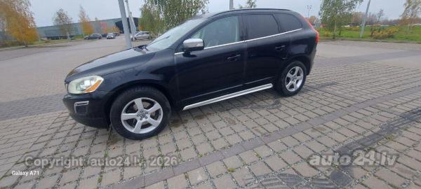 Black Volvo XC60 2010 in Tallinn, with an engine capacity of 2.40 L and mileage of 341 thousand km for 8670 €, photo 7 on AUTOMOTO.COM.LV