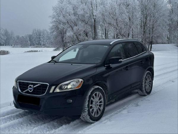 Melns Volvo XC60 2010 Marijampole, ar dzinēja tilpumu 2.40 L un nobraukumu 325 tūkst. km par 5850 €, foto 6 vietnē AUTOMOTO.COM.LV