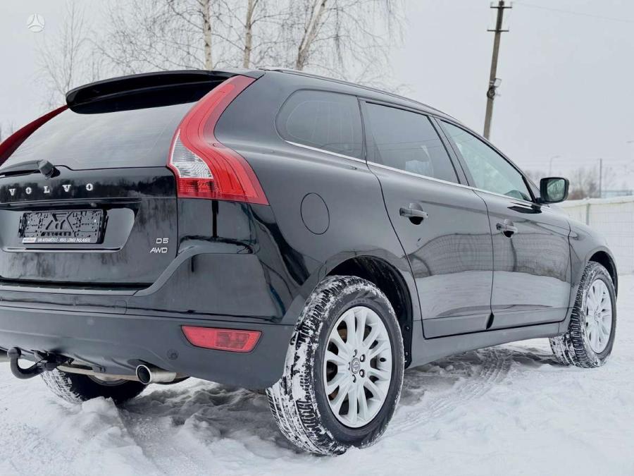 Melns Volvo XC60 2010 Šauļi, ar dzinēja tilpumu 2.40 L un nobraukumu 273 tūkst. km par 9450 €, foto 8 vietnē AUTOMOTO.COM.LV