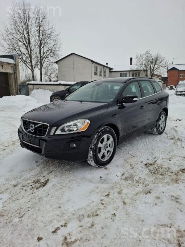 Melns Volvo XC60 2010 Tukums, ar dzinēja tilpumu 2.40 L un nobraukumu 0 tūkst. km par 6200 €, foto 6 vietnē AUTOMOTO.COM.LV