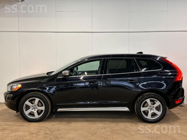 Melns Volvo XC60 2010 Jūrmala, ar dzinēja tilpumu 2.40 L un nobraukumu 331 tūkst. km par 9850 €, foto 4 vietnē AUTOMOTO.COM.LV
