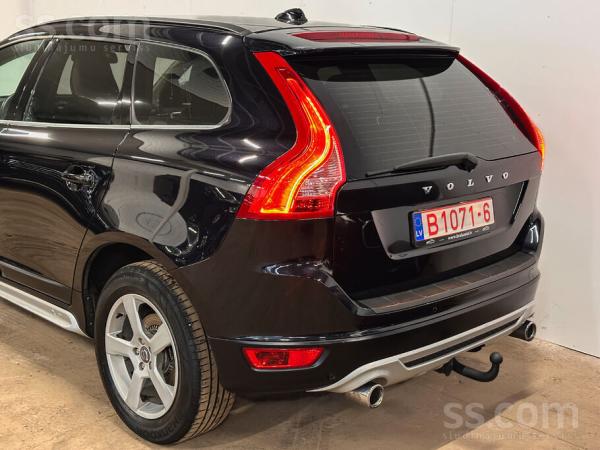 Melns Volvo XC60 2010 Jūrmala, ar dzinēja tilpumu 2.40 L un nobraukumu 331 tūkst. km par 9850 €, foto 6 vietnē AUTOMOTO.COM.LV