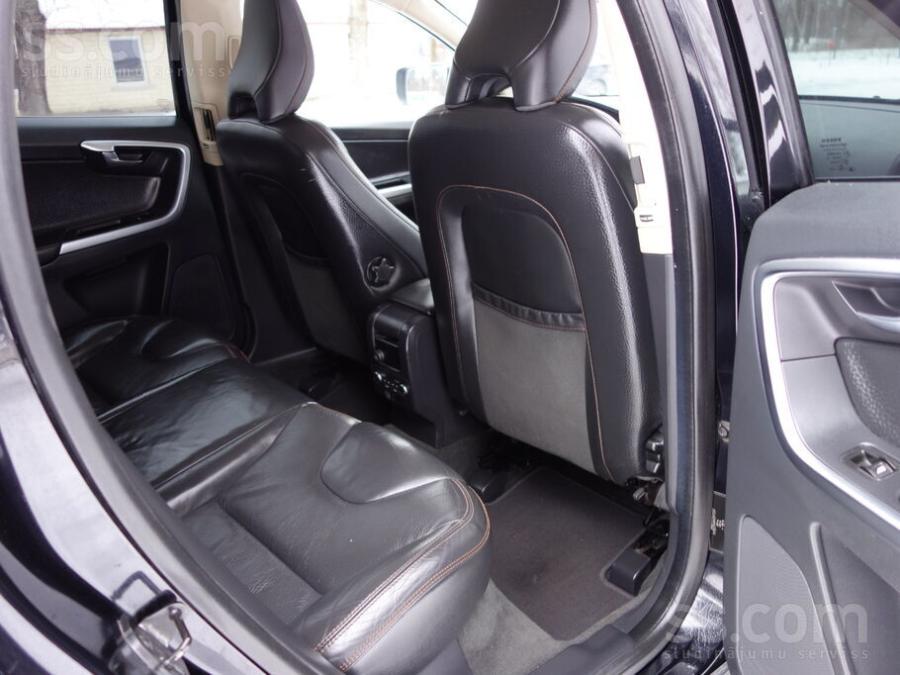 Melns Volvo XC60 2010 Rīga, ar dzinēja tilpumu 2.40 L un nobraukumu 0 tūkst. km par 7850 €, foto 19 vietnē AUTOMOTO.COM.LV