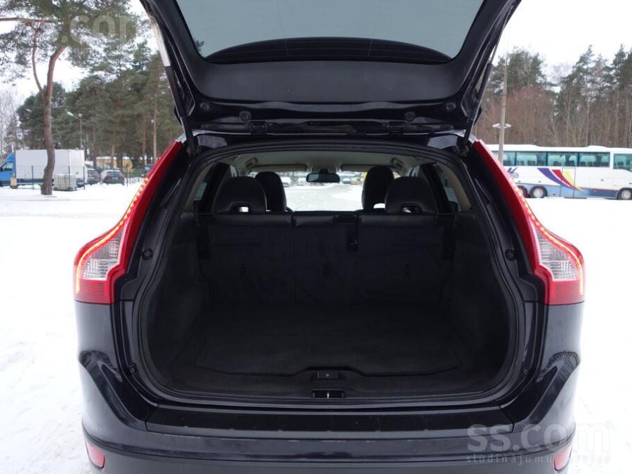 Melns Volvo XC60 2010 Rīga, ar dzinēja tilpumu 2.40 L un nobraukumu 0 tūkst. km par 7850 €, foto 22 vietnē AUTOMOTO.COM.LV
