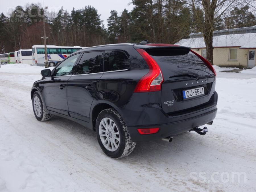 Melns Volvo XC60 2010 Rīga, ar dzinēja tilpumu 2.40 L un nobraukumu 0 tūkst. km par 7850 €, foto 29 vietnē AUTOMOTO.COM.LV