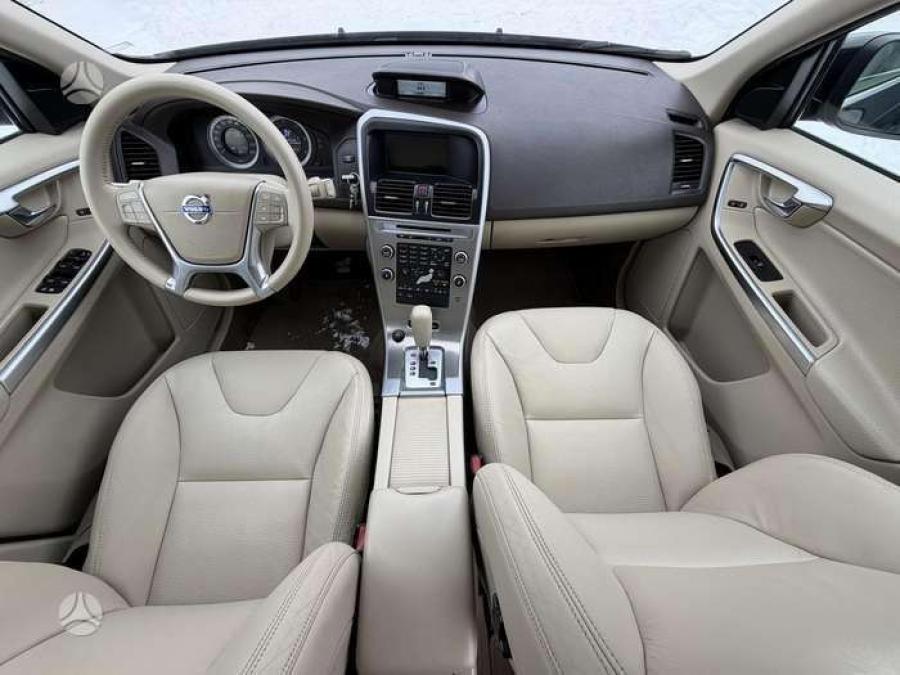 Melns Volvo XC60 2010 Šauļi, ar dzinēja tilpumu 2.40 L un nobraukumu 273 tūkst. km par 9450 €, foto 20 vietnē AUTOMOTO.COM.LV