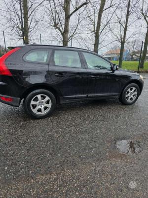 Melns Volvo XC60 2010 Kauņa, ar dzinēja tilpumu 2.40 L un nobraukumu 252 tūkst. km par 2800 €, foto 4 vietnē AUTOMOTO.COM.LV