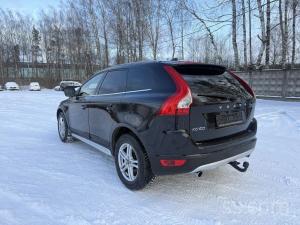 Black Volvo XC60 2010 in Riga, with an engine capacity of 2.40 L and mileage of 263 thousand km for 7480 €, photo 3 on AUTOMOTO.COM.LV