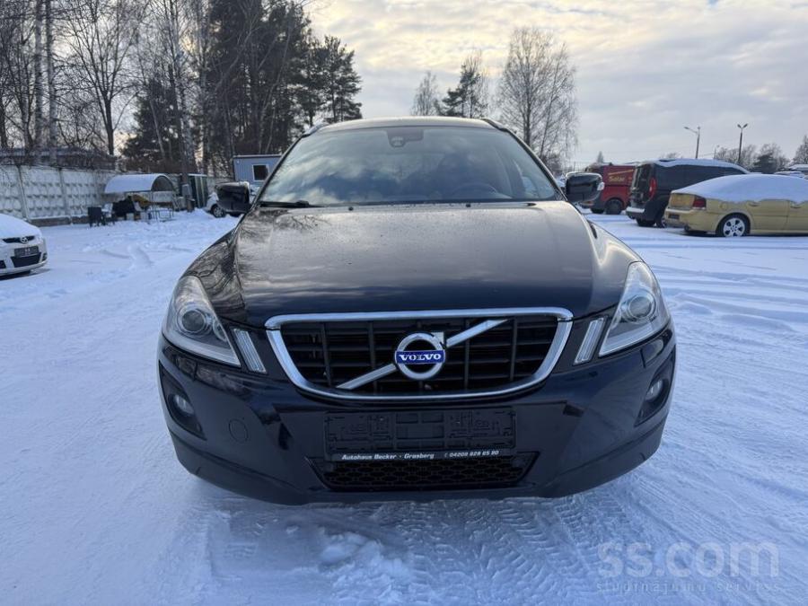 Black Volvo XC60 2010 in Riga, with an engine capacity of 2.40 L and mileage of 263 thousand km for 7480 €, photo 5 on AUTOMOTO.COM.LV