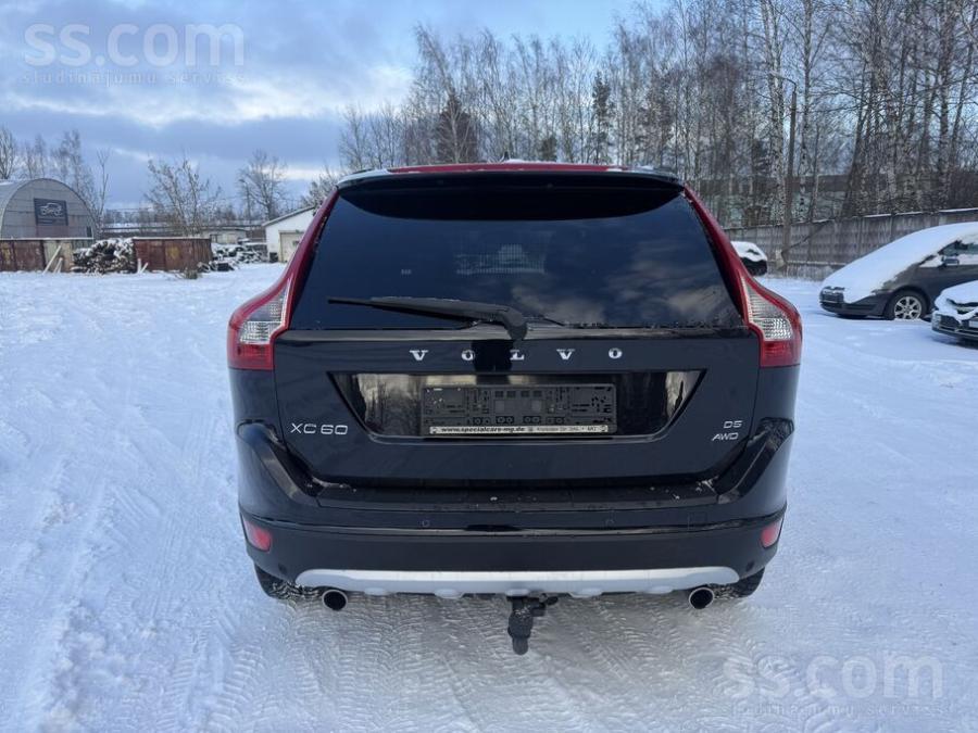 Black Volvo XC60 2010 in Riga, with an engine capacity of 2.40 L and mileage of 263 thousand km for 7480 €, photo 6 on AUTOMOTO.COM.LV