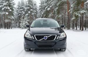 Melns Volvo XC60 2010 Mažeikiai, ar dzinēja tilpumu 2.40 L un nobraukumu 304 tūkst. km par 7750 €, foto 3 vietnē AUTOMOTO.COM.LV