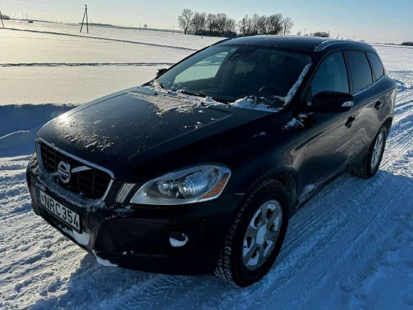 Black Volvo XC60 2010 in Panevezys, with an engine capacity of 2.40 L and mileage of 266 thousand km for 6300 €, photo 3 on AUTOMOTO.COM.LV
