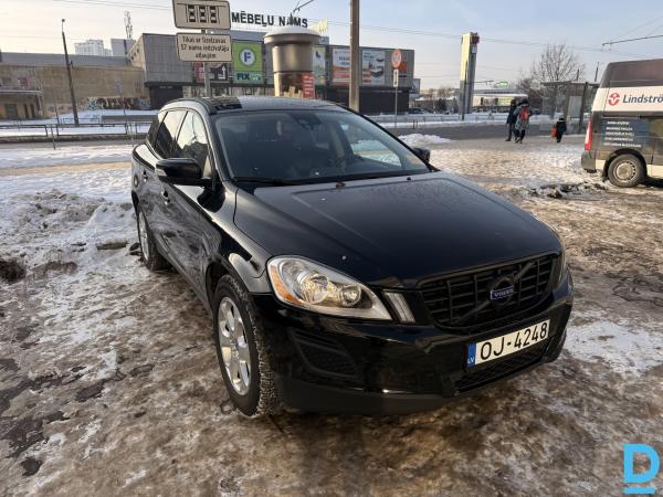Melns Volvo XC60 2010 Rīga, ar dzinēja tilpumu 2.40 L un nobraukumu 283 tūkst. km par 9000 €, foto 2 vietnē AUTOMOTO.COM.LV