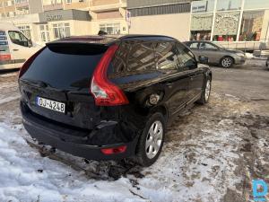 Melns Volvo XC60 2010 Rīga, ar dzinēja tilpumu 2.40 L un nobraukumu 283 tūkst. km par 9000 €, foto 4 vietnē AUTOMOTO.COM.LV