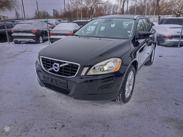 Black Volvo XC60 2010 in Marijampole, with an engine capacity of 1.98 L and mileage of 300 thousand km for 7500 €, photo 2 on AUTOMOTO.COM.LV