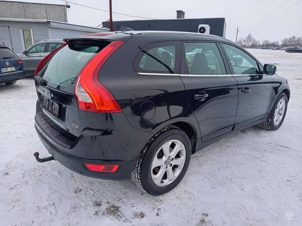 Black Volvo XC60 2010 in Marijampole, with an engine capacity of 1.98 L and mileage of 300 thousand km for 7500 €, photo 6 on AUTOMOTO.COM.LV