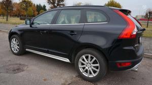 Melns Volvo XC60 2010 Kauņa, ar dzinēja tilpumu 2.40 L un nobraukumu 303 tūkst. km par 7200 €, foto 5 vietnē AUTOMOTO.COM.LV