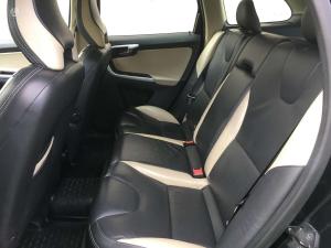 Melns Volvo XC60 2010 Kauņa, ar dzinēja tilpumu 2.40 L un nobraukumu 303 tūkst. km par 7200 €, foto 10 vietnē AUTOMOTO.COM.LV