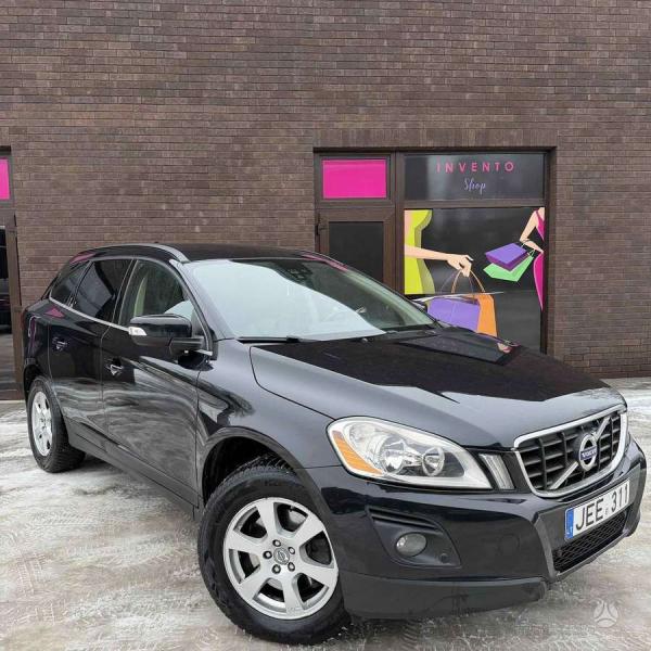 Melns Volvo XC60 2010 Kaišiadorys, ar dzinēja tilpumu 2.40 L un nobraukumu 421 tūkst. km par 5750 €, foto 1 vietnē AUTOMOTO.COM.LV