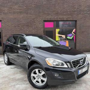 Melns Volvo XC60 2010 Kaišiadorys, ar dzinēja tilpumu 2.40 L un nobraukumu 421 tūkst. km par 5750 €, foto  vietnē AUTOMOTO.COM.LV