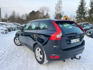 Melns Volvo XC60 2010 Kuldīga, ar dzinēja tilpumu 2.40 L un nobraukumu 230 tūkst. km par 8990 €, foto 3 vietnē AUTOMOTO.COM.LV