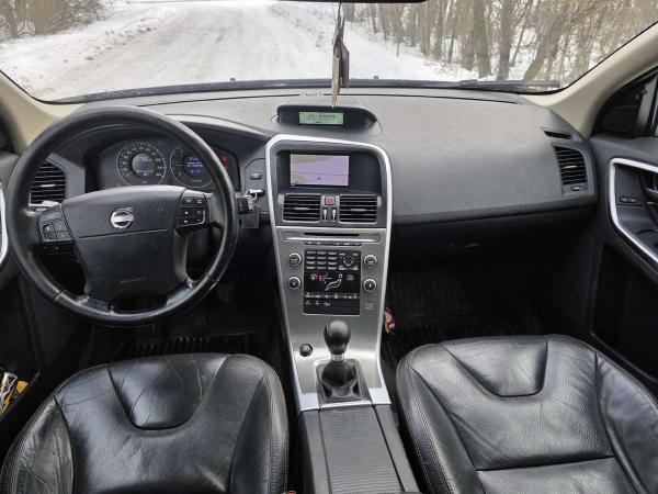 Melns Volvo XC60 2010 Kaišiadorys, ar dzinēja tilpumu 2.40 L un nobraukumu 407 tūkst. km par 5200 €, foto 4 vietnē AUTOMOTO.COM.LV