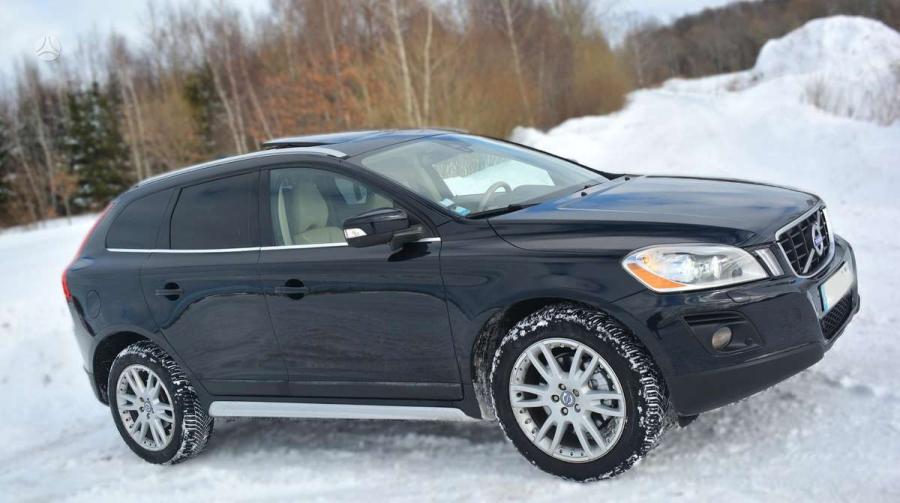 Melns Volvo XC60 2010 Klaipėda, ar dzinēja tilpumu 2.40 L un nobraukumu 265 tūkst. km par 8650 €, foto 2 vietnē AUTOMOTO.COM.LV