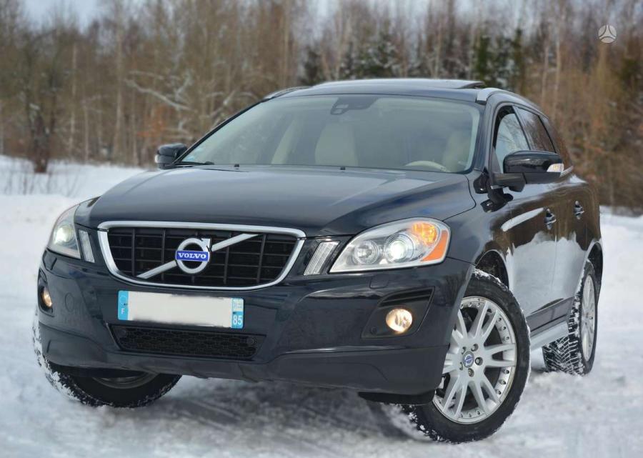 Black Volvo XC60 2010 in Klaipeda, with an engine capacity of 2.40 L and mileage of 265 thousand km for 8650 €, photo 6 on AUTOMOTO.COM.LV