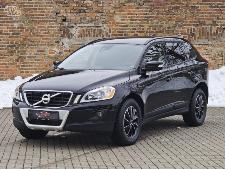 Black Volvo XC60 2010 in Vilnius, with an engine capacity of 2.40 L and mileage of 279 thousand km for 7600 €, photo 1 on AUTOMOTO.COM.LV
