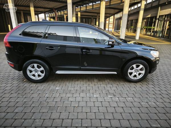 Melns Volvo XC60 2010 Raseiniai, ar dzinēja tilpumu 2.40 L un nobraukumu 292 tūkst. km par 6800 €, foto 3 vietnē AUTOMOTO.COM.LV