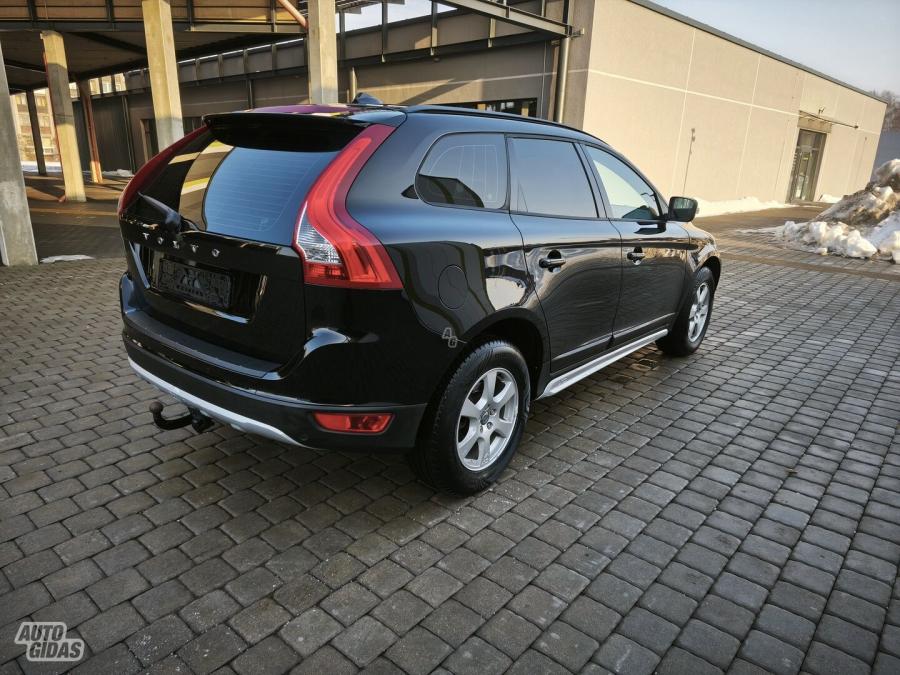 Melns Volvo XC60 2010 Raseiniai, ar dzinēja tilpumu 2.40 L un nobraukumu 292 tūkst. km par 6900 €, foto 4 vietnē AUTOMOTO.COM.LV