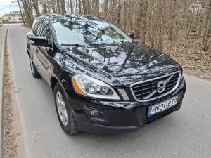 Black Volvo XC60 2010 in Ukmerge, with an engine capacity of 2.40 L and mileage of 315 thousand km for 8250 €, photo 3 on AUTOMOTO.COM.LV